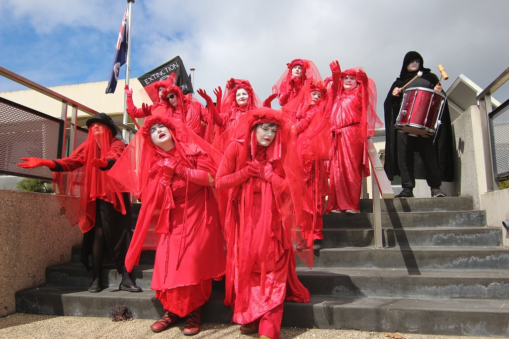 🔴 The Red Rebels - 🎭 Arts - XR Australia Base